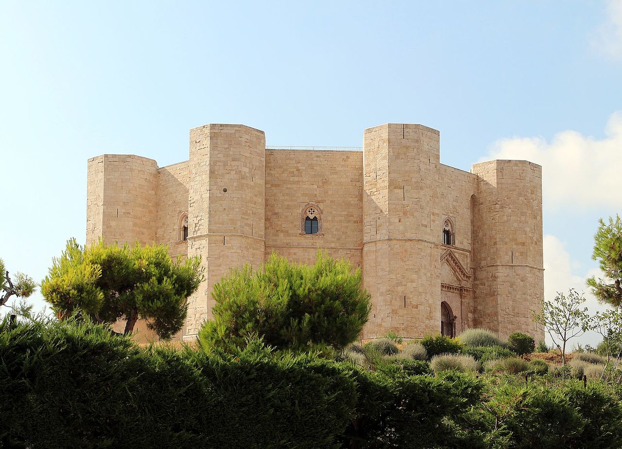 Castel del Monte, l'imponente castrum ottagonale di Federico II: la ...