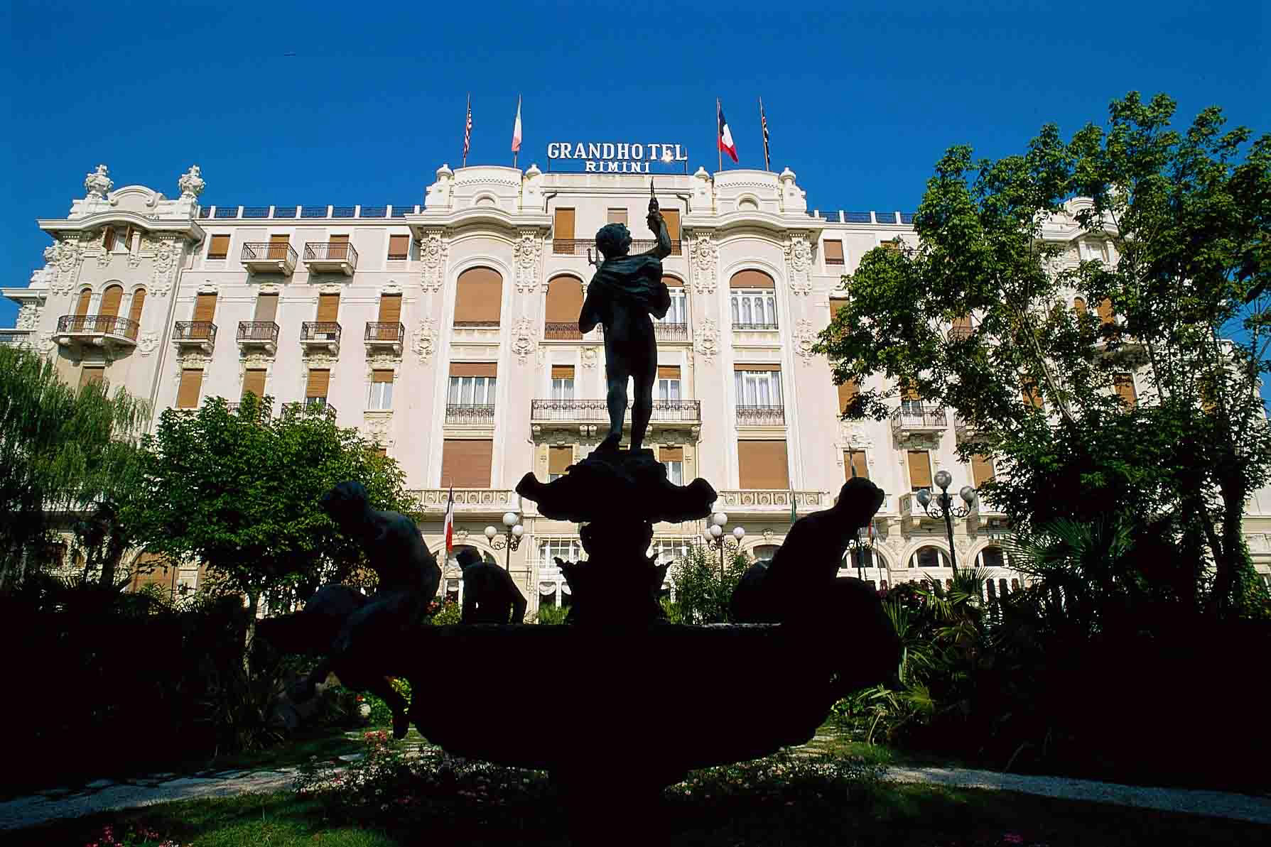 Dal Grand Hotel ad Amarcord, ecco la Rimini di Federico Fellini. Con il ... Dal Grand Hotel ad Amarcord, ecco la Rimini di Federico Fellini. Con il ...