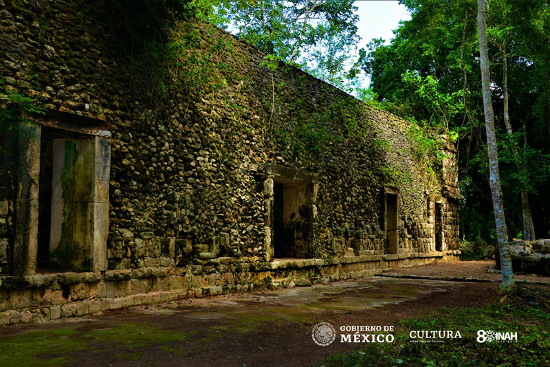 Mexico, ruins of a large 1,000-year-old Mayan palace discovered