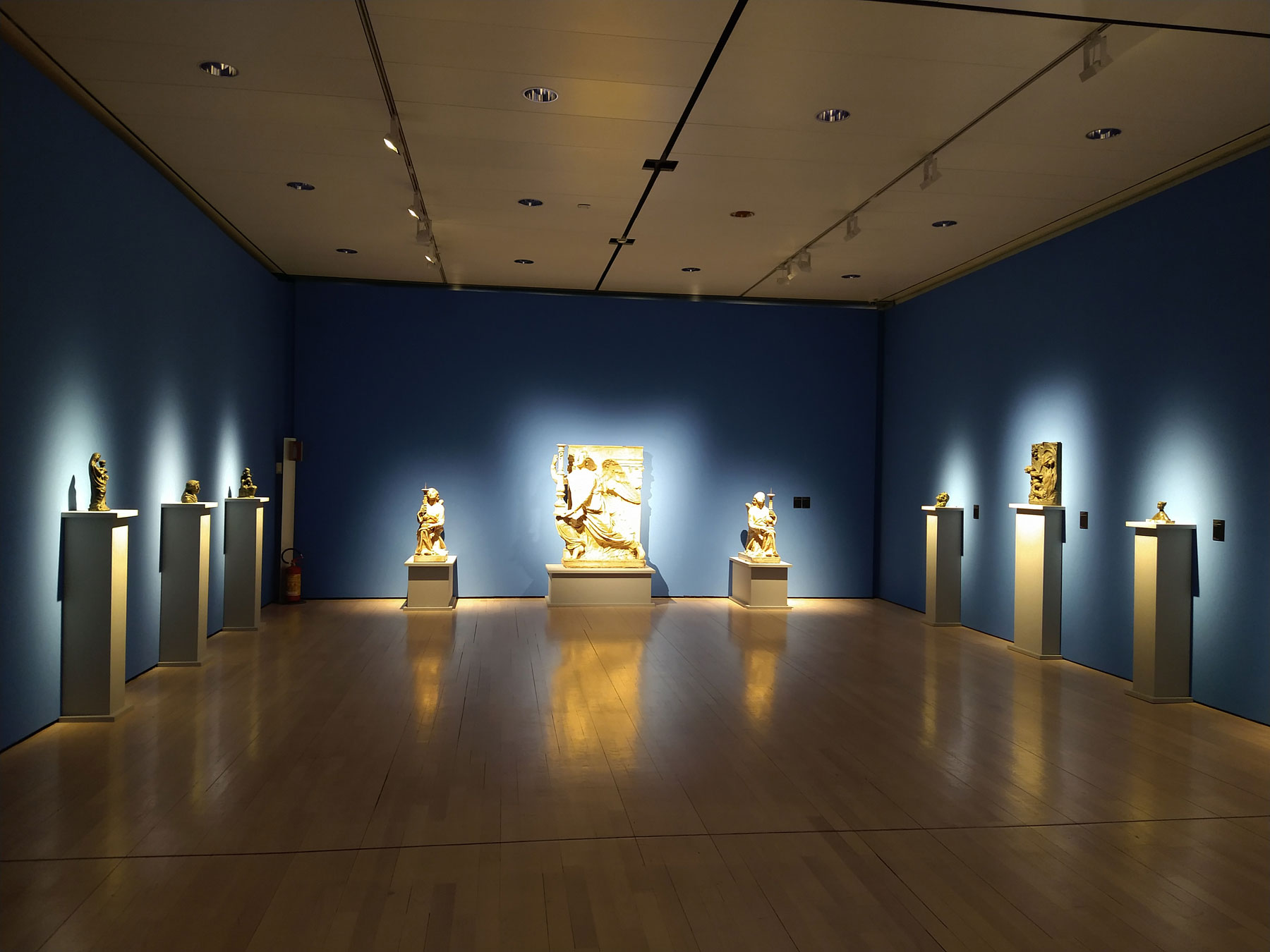 At Mart in Rovereto, the largest ever exhibition on Alceo Dossena, more ...