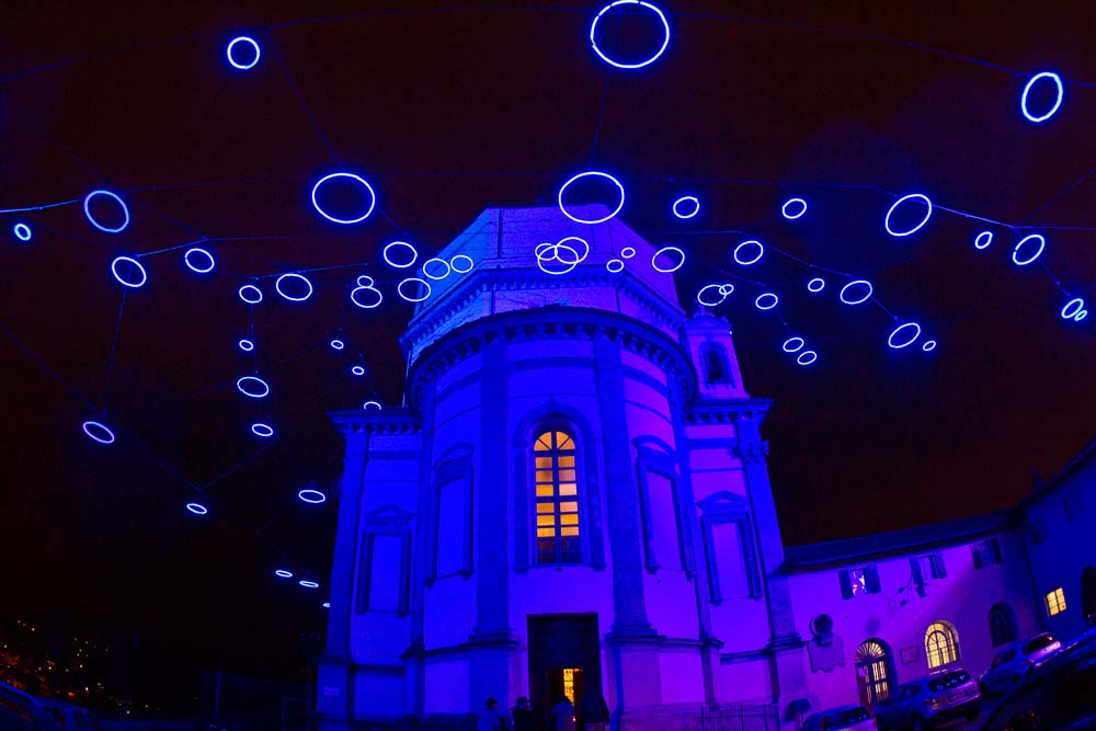 Torino, le Luci d'artista compiono 25 anni: torna l'evento natalizio d ...
