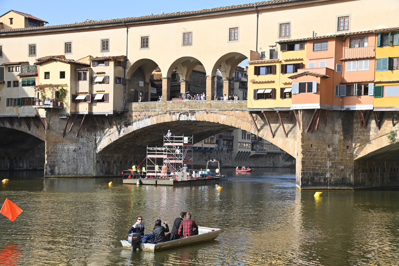 Florence, a floating platform for analysis at Ponte Vecchio before ...