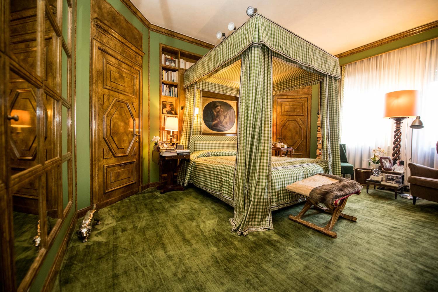 A decorating artist: interview with Filippo Perego, dean of interior ...