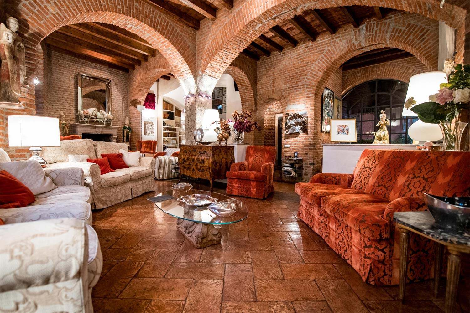 A decorating artist: interview with Filippo Perego, dean of interior ...