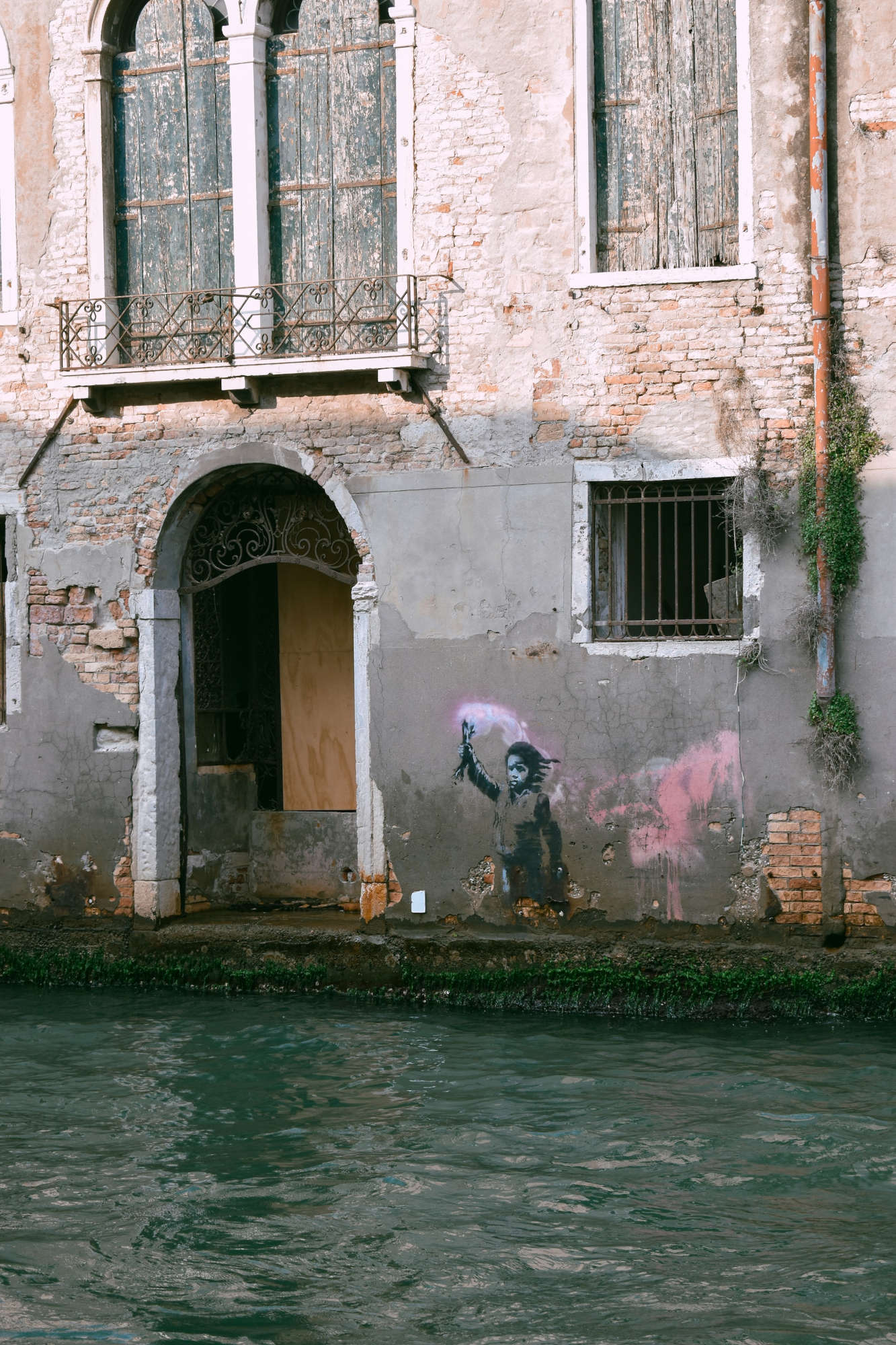 The Banksy of Venice will be restored. The case explained well