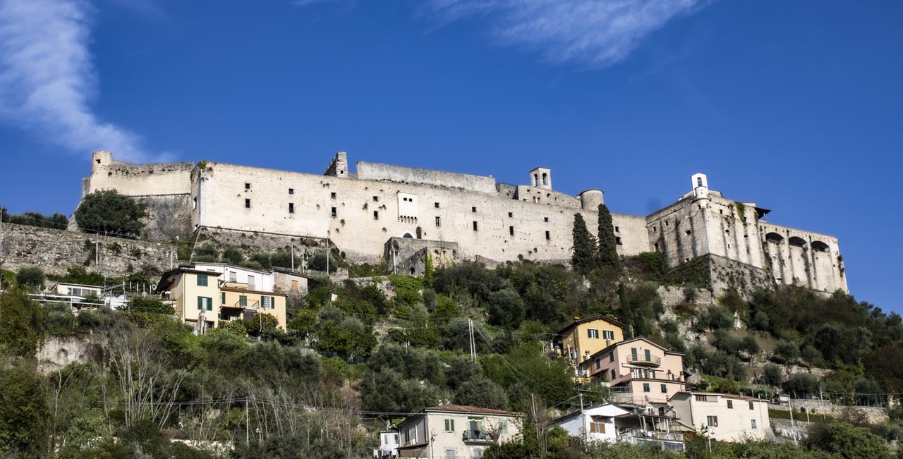 The Malaspina Castle in Massa will be home to the Uffizi Diffusi. Go ...