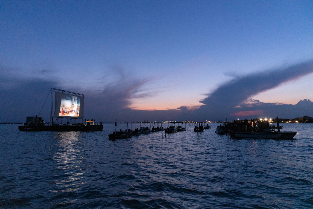 Venice, floating cinema returns to the waters of the lagoon