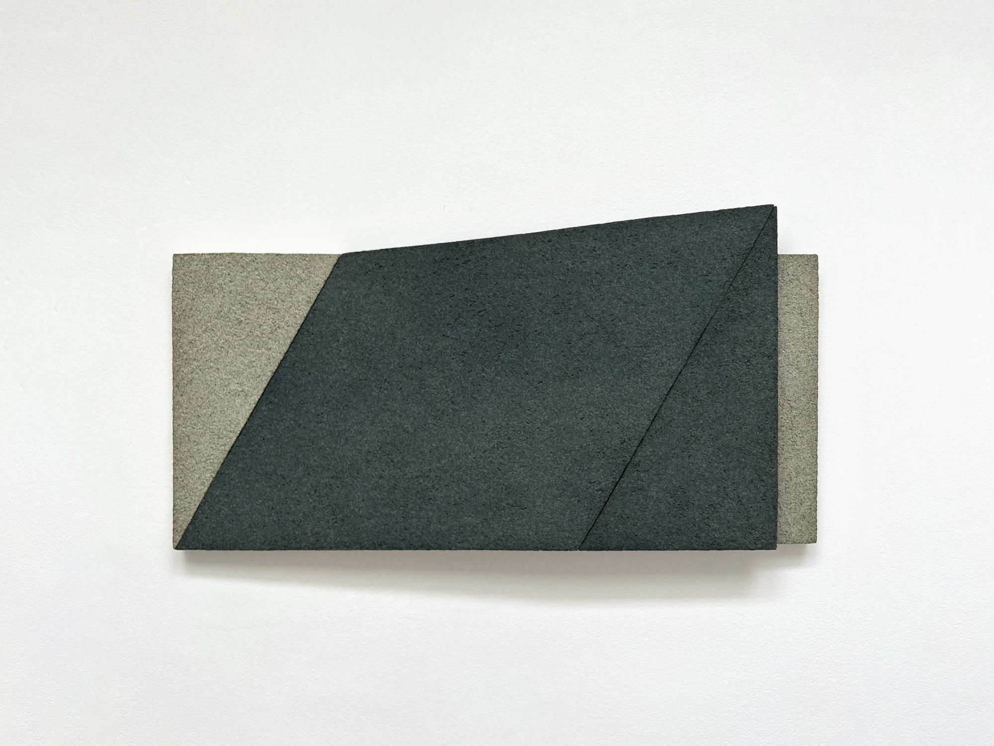 Giuseppe Uncini fait l'objet d'une exposition monographique au Dep Art ...