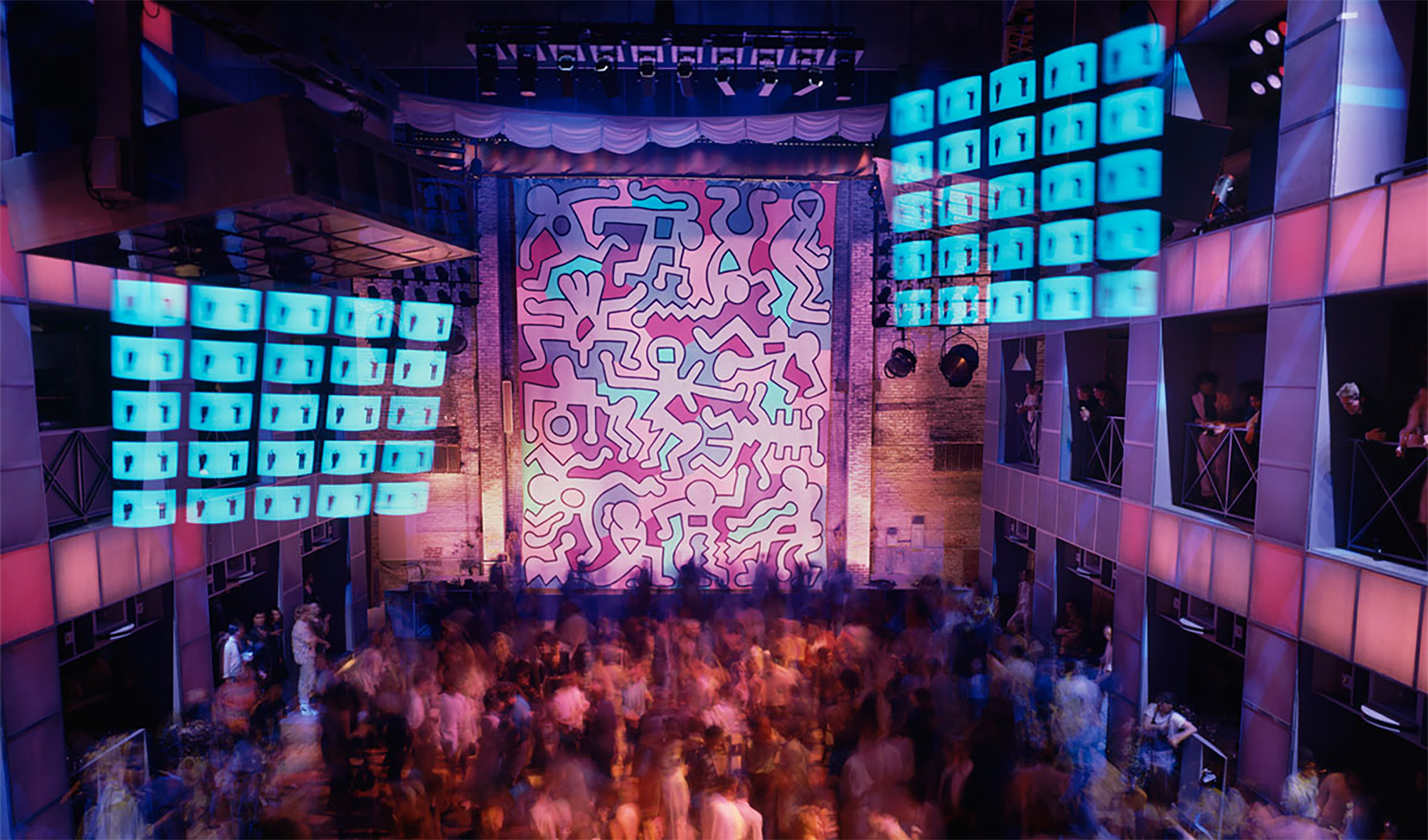 A Milano per tre giorni un museo si trasforma in una discoteca