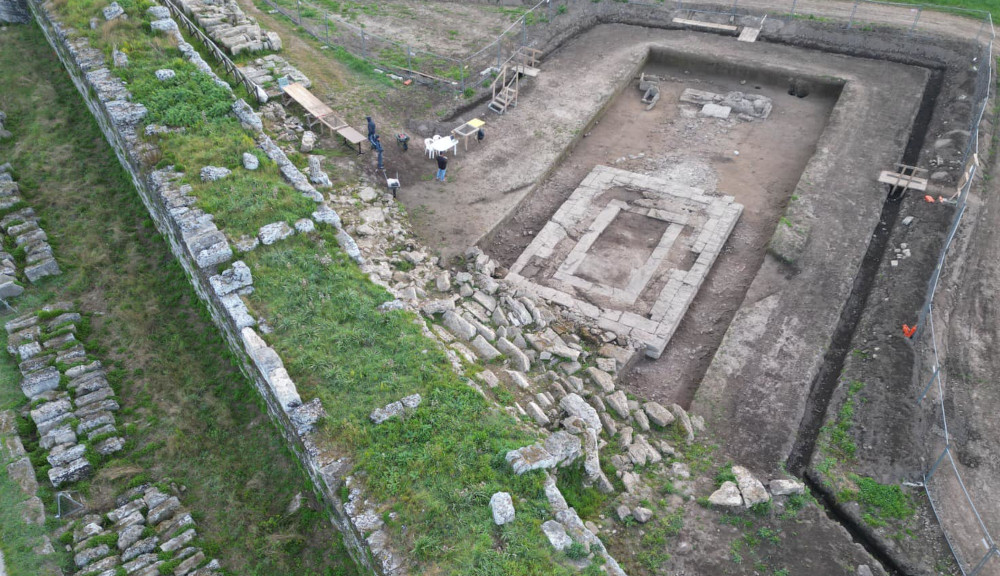 Paestum reveals new discoveries: hundreds of votive offerings, statues ...