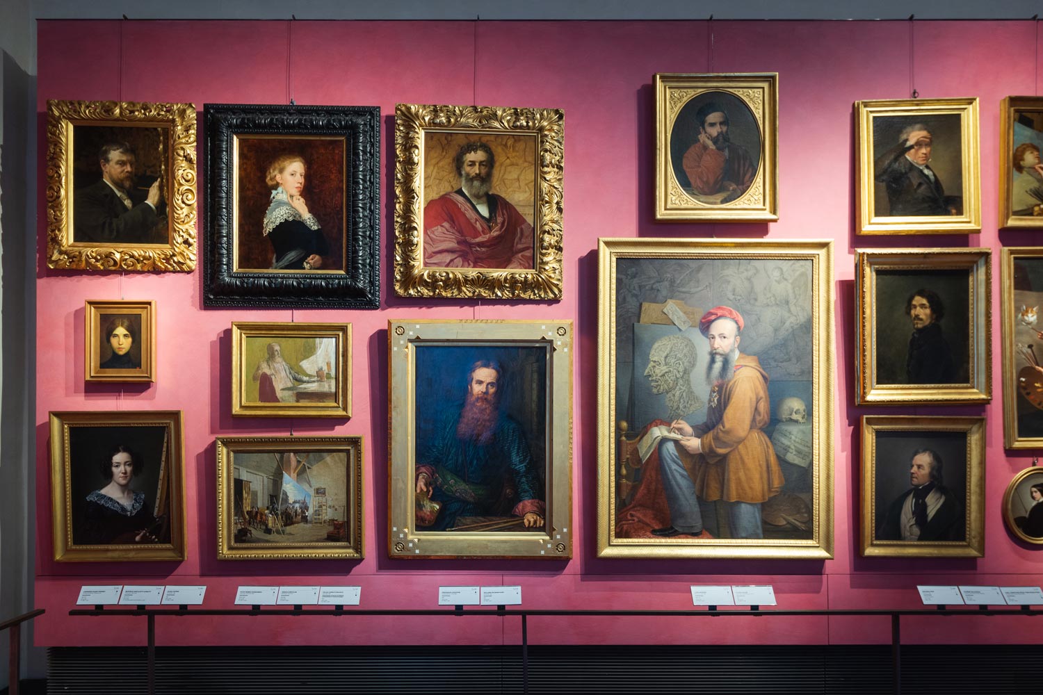 At the Uffizi after a century, here are the artists' portraits: new ...