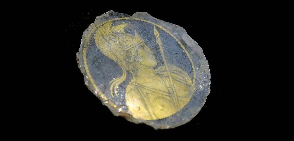 Rome, rare glass with portrait of goddess Rome found: no similar ...
