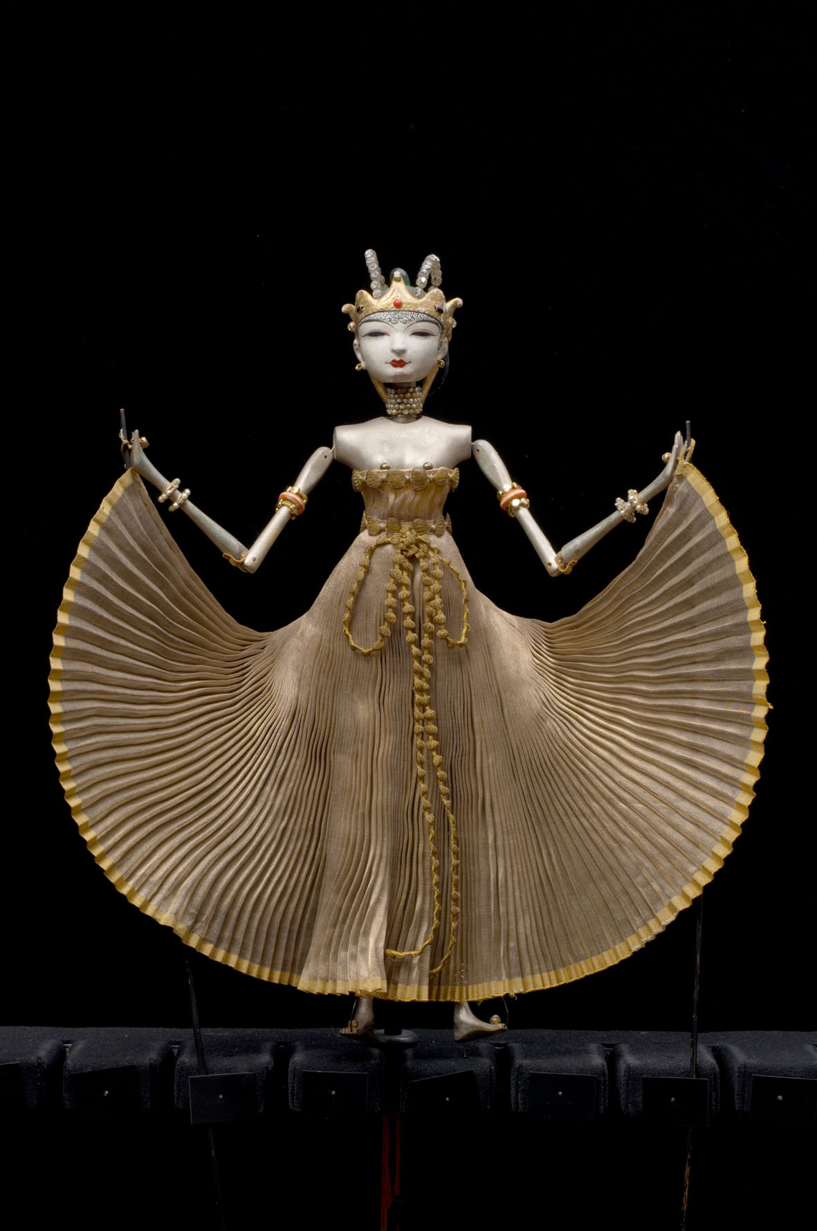 When puppets are art and avant-garde. Their history on display in ...