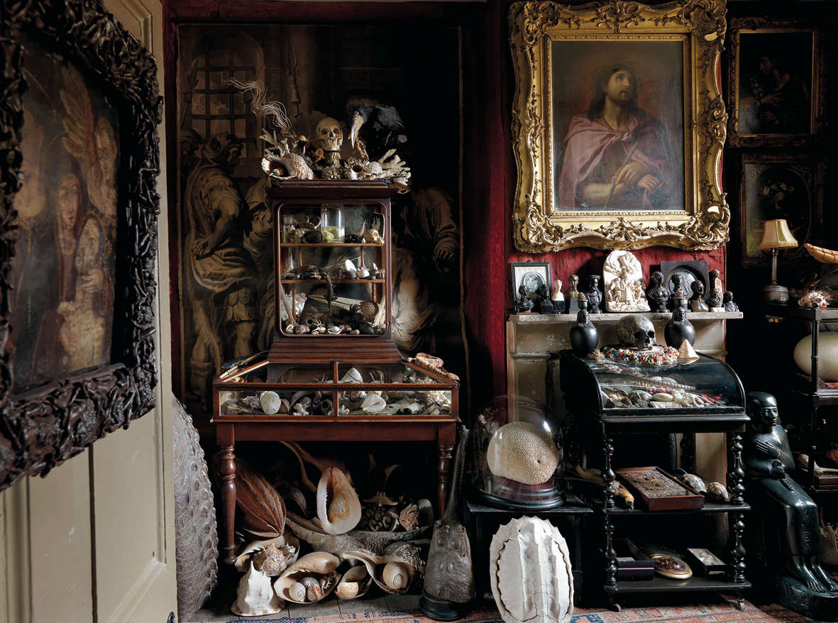 When a box set is a Wunderkammer wonder. What the Mirabilia Estensi ...