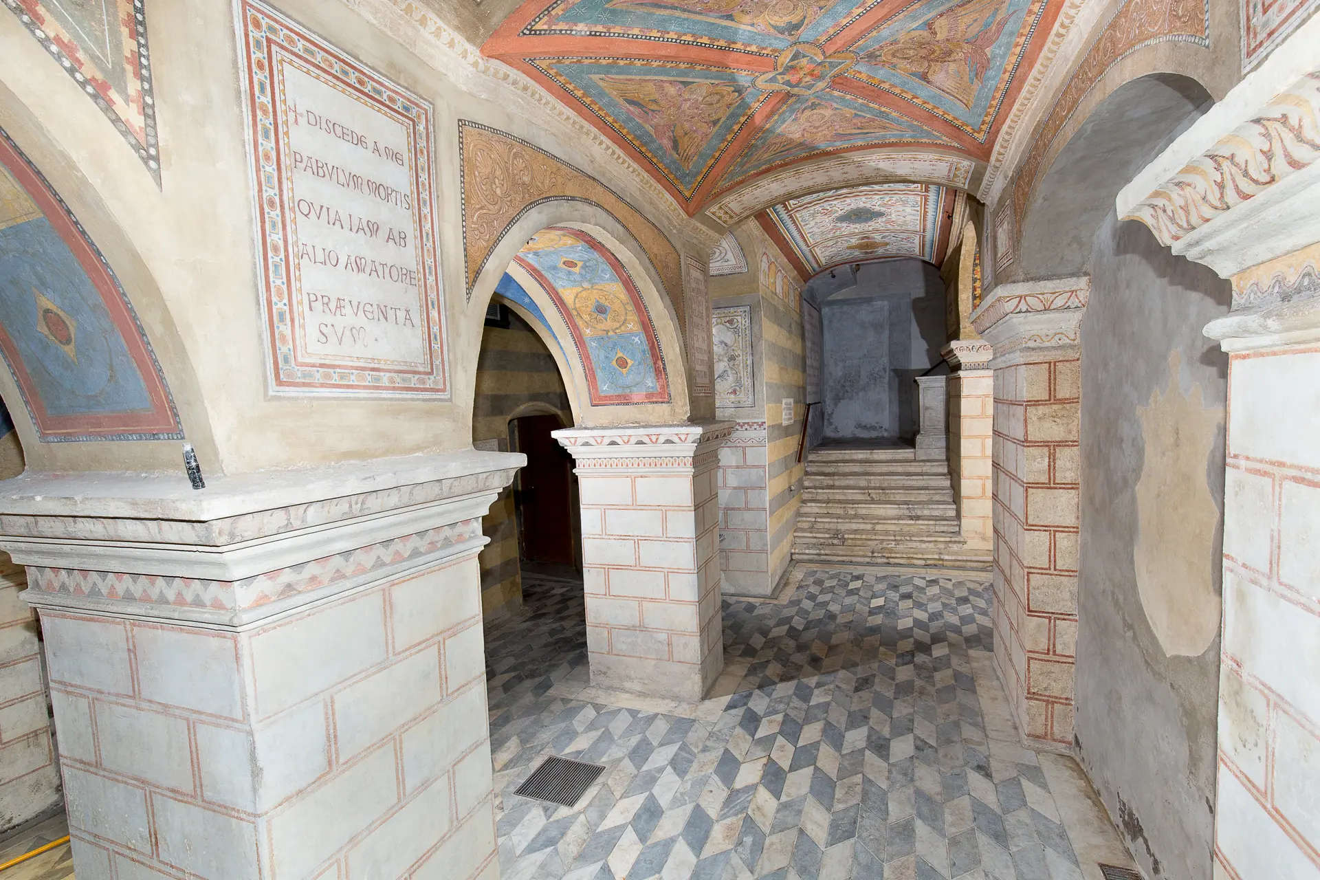 De la restauration au nouvel éclairage. La renaissance de la crypte de ...