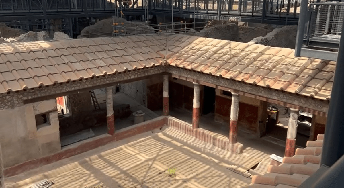 Pompeii, the Insula of the Casti Amanti opens for visits, with a never ...