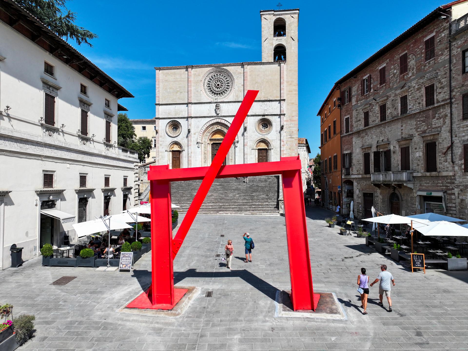A Todi una mostra rende omaggio a Mark Di Suvero