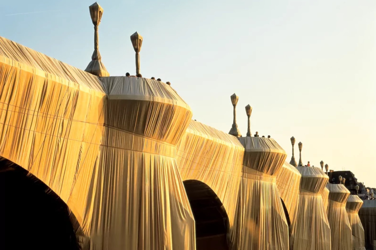Paris, JR pays tribute to Christo and Jeanne-Claude with new immersive ...