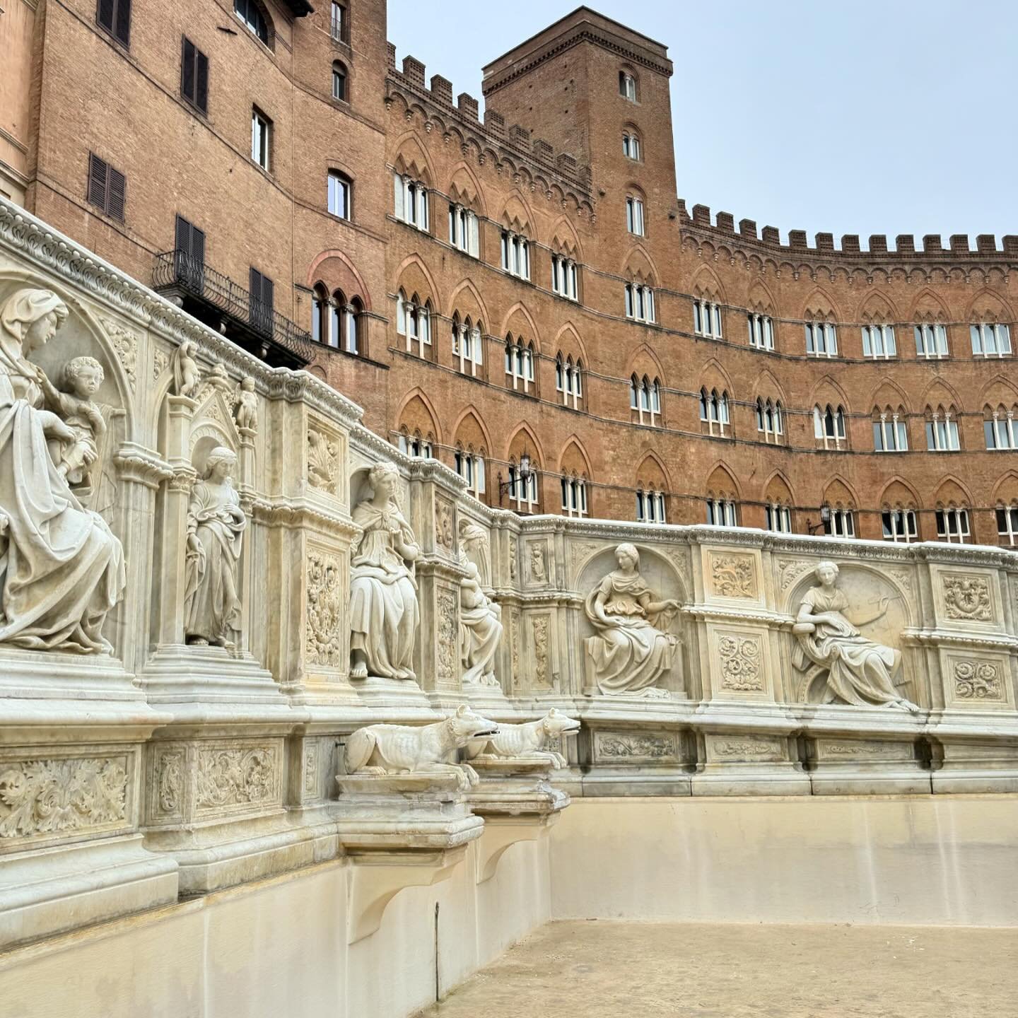 Siena, finishes restoration of Fonte Gaia, the city's iconic fountain