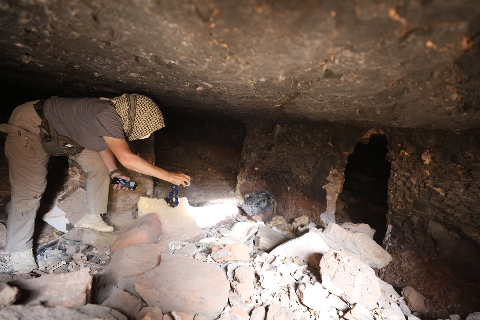 Egypt, Italian-Egyptian archaeological mission discovers tombs of a ...