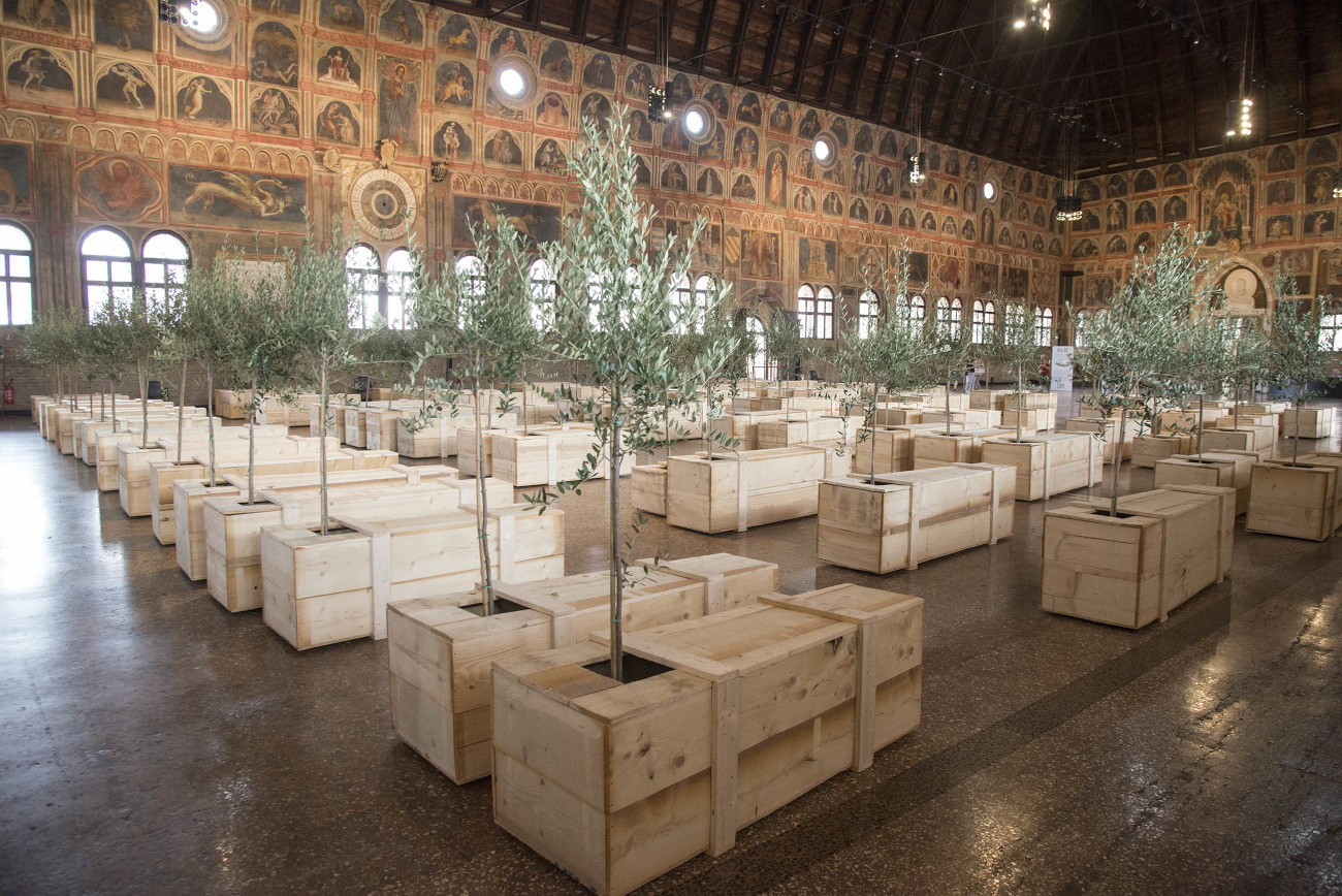 Padua, Palazzo della Ragione welcomes Ex It, Yoko Ono's site-specific ...