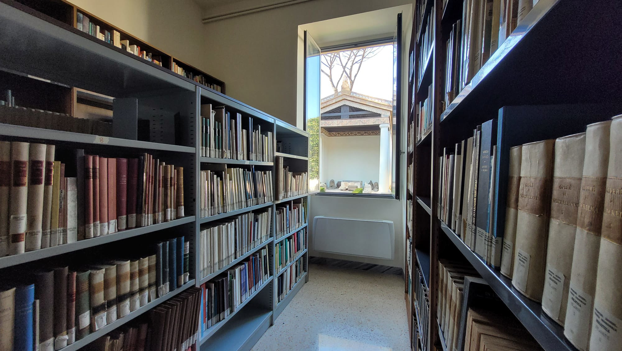 The historical library of the National Etruscan Museum of Villa Giulia reopens to the public