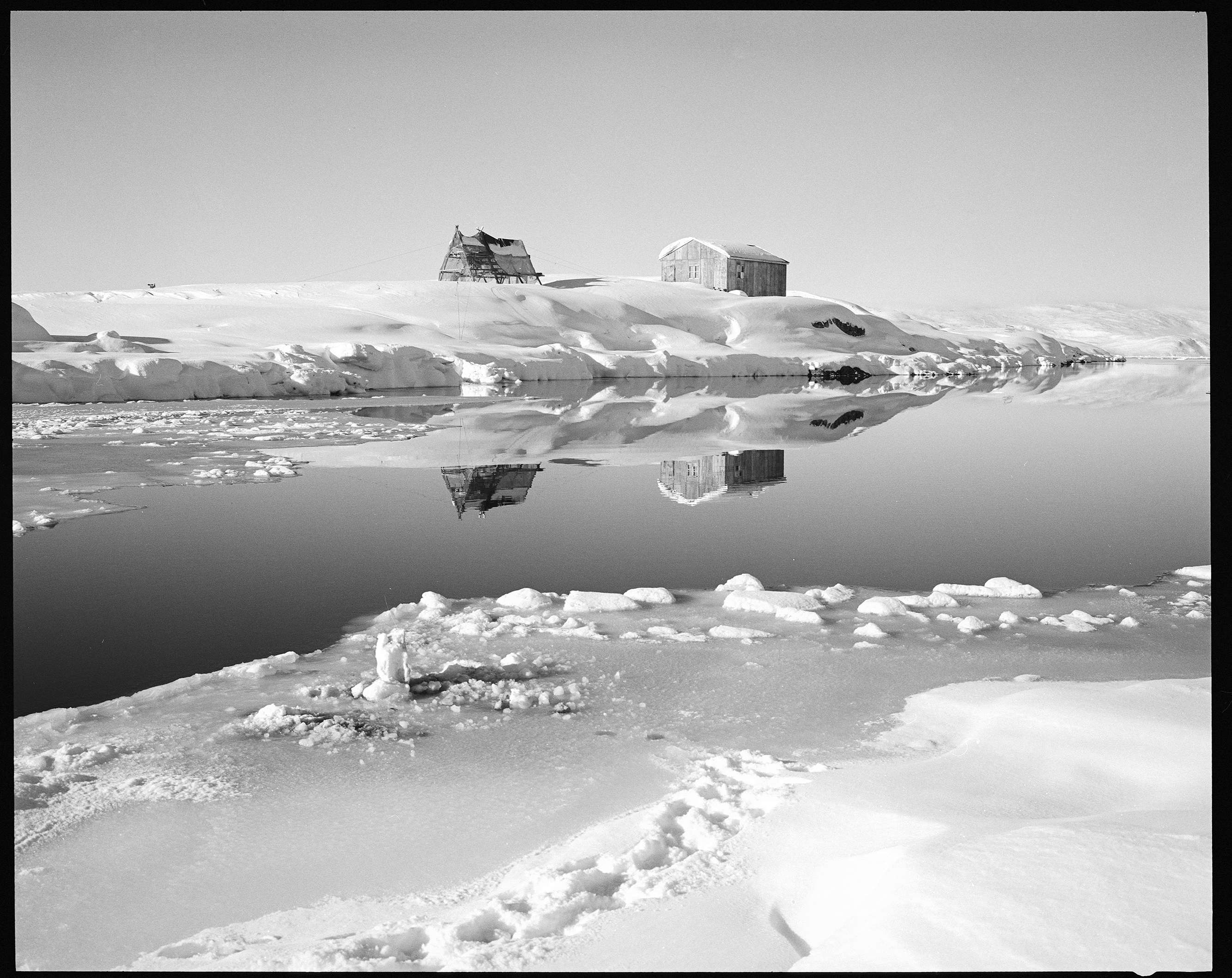 Entre fragilité et beauté : le Groenland de Paolo Solari Bozzi exposé à ...