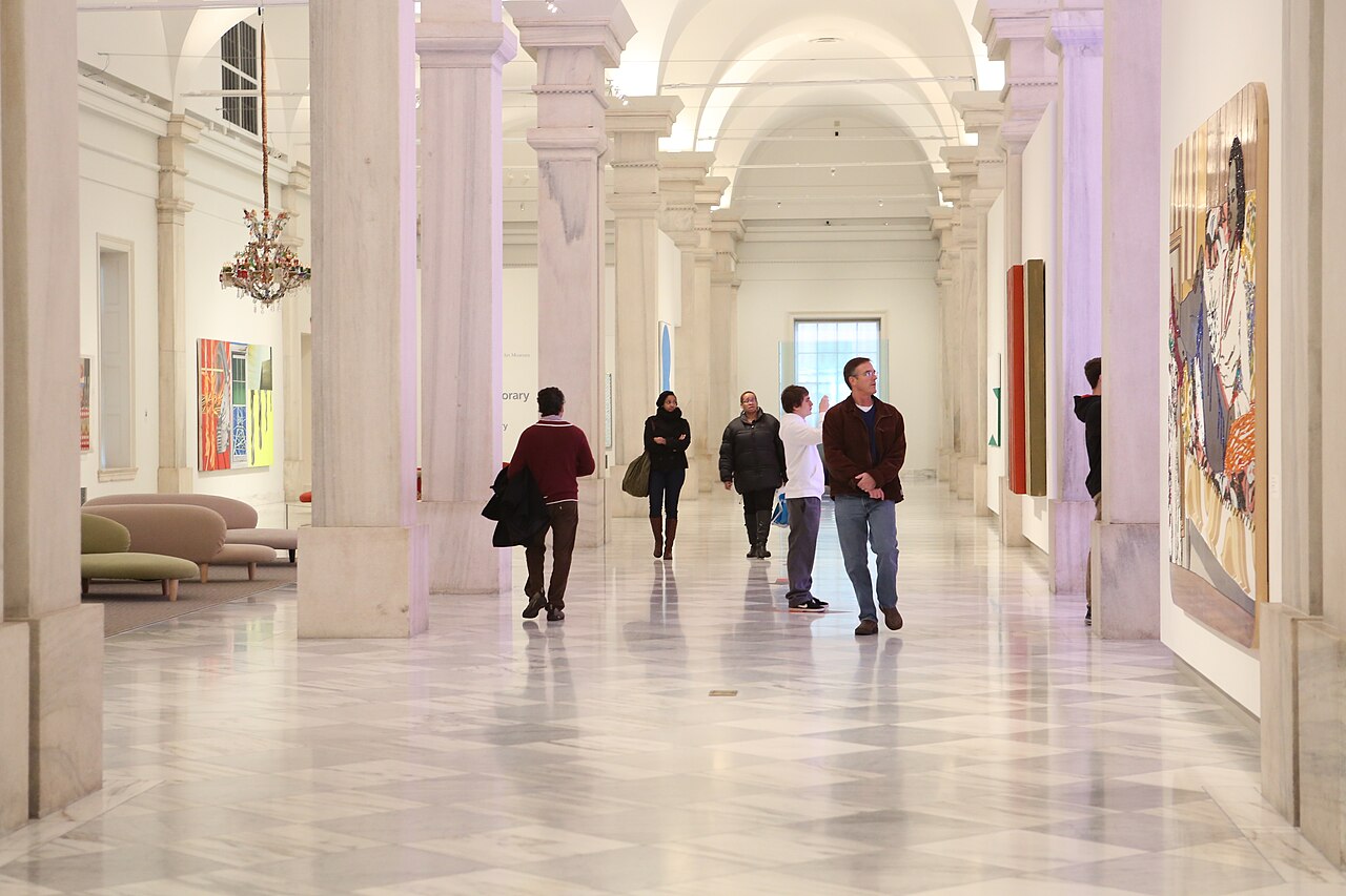 Trump signs executive order on Smithsonian: "no divisive exhibits, will ...