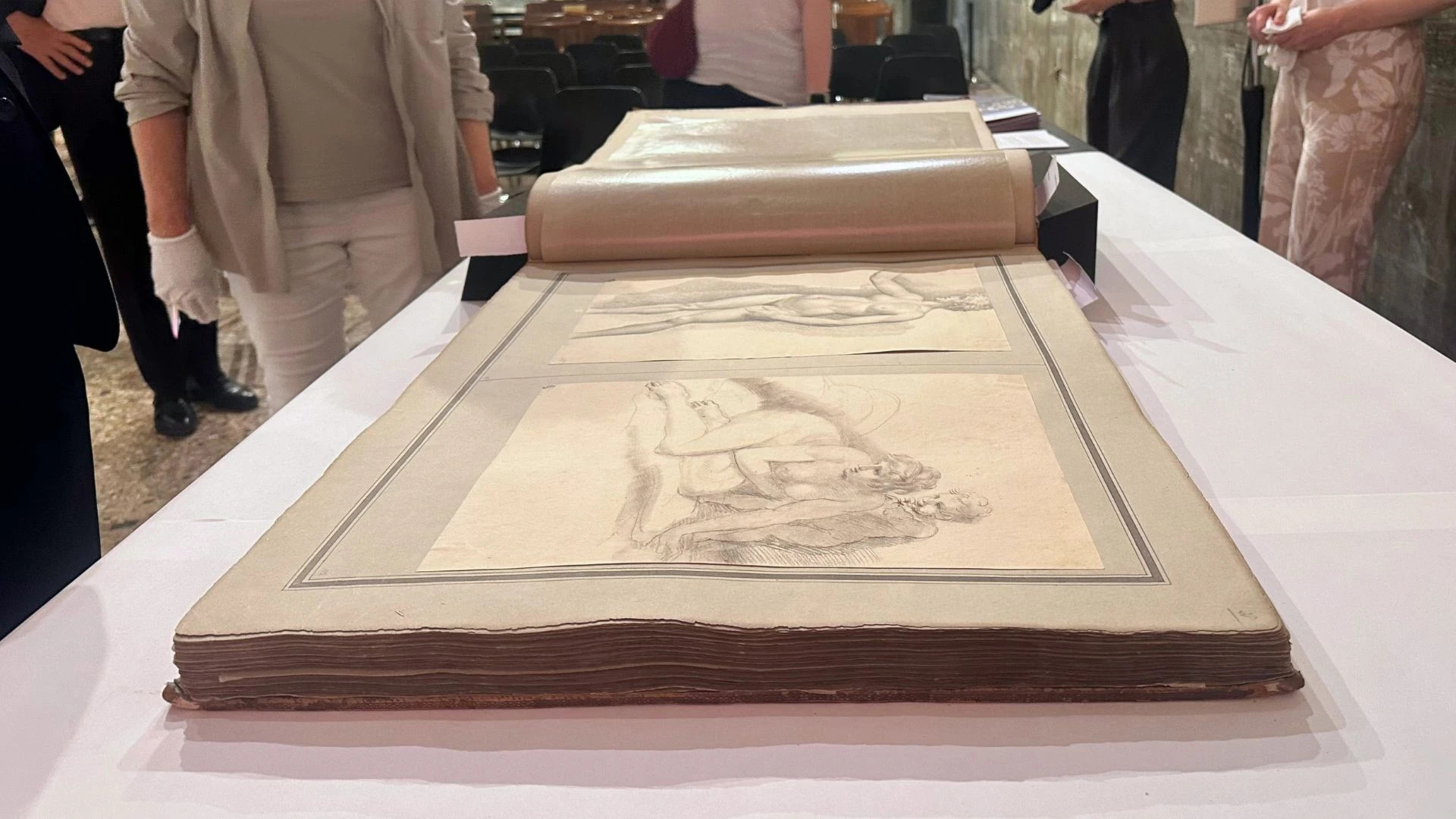 Donato album con disegni di Giuseppe Bossi a Accademia Brera